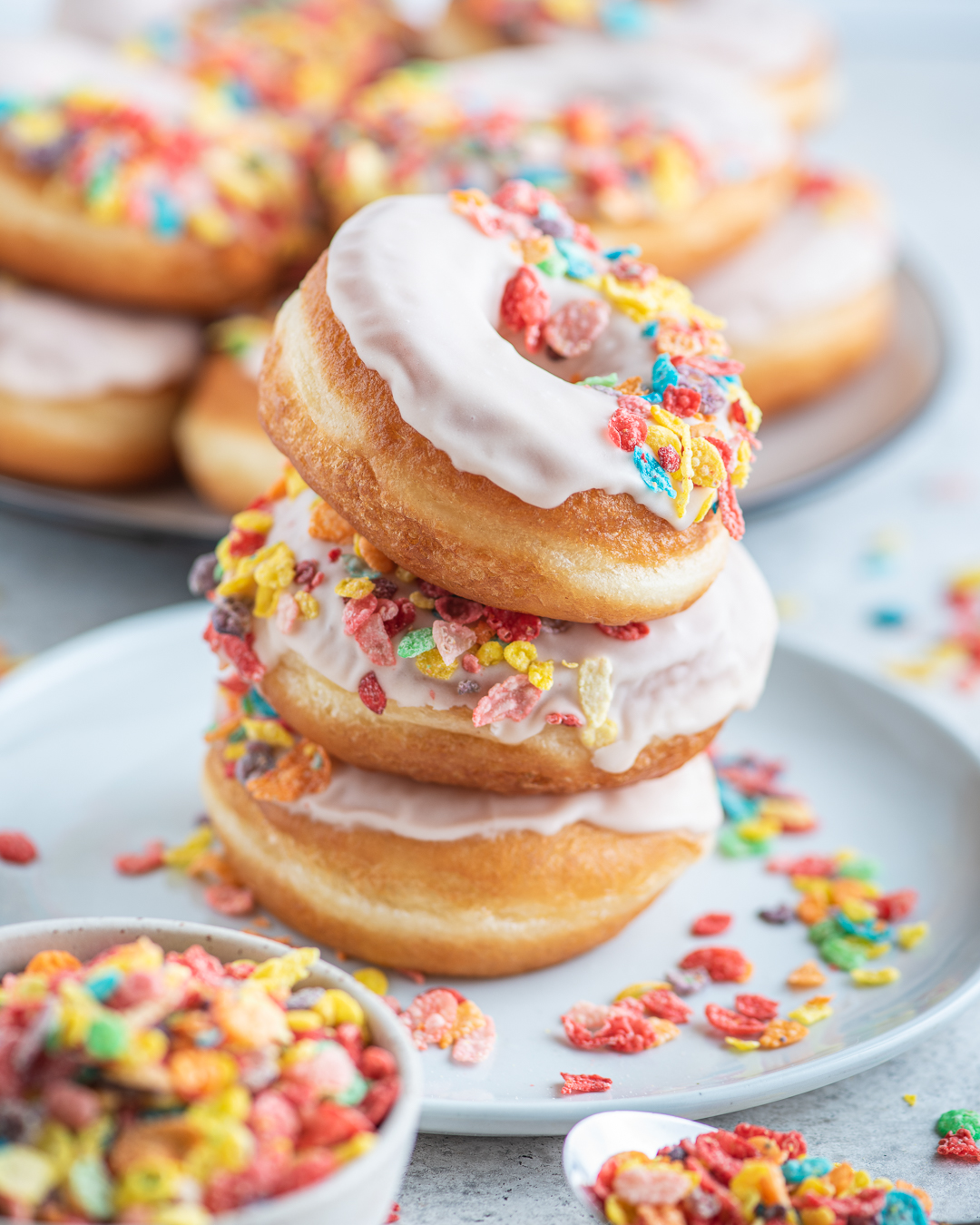 Fruity Pebble Donuts – the kitchen bachelor